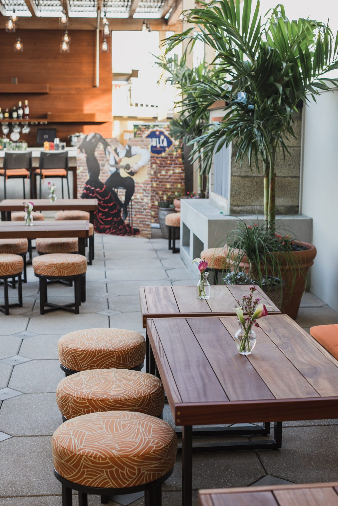 LUNA LOUNGE - Bulla Gastrobar